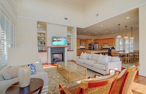 Casa (Multiple Bedrooms) | Parte interna