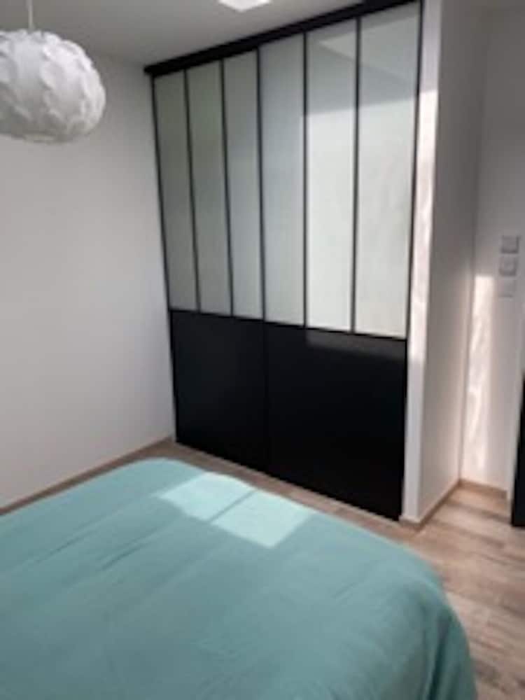Maison Neuve Avec Piscine Chauffée Pour 8 à 10 Personnes, Quartier Calme - Royan