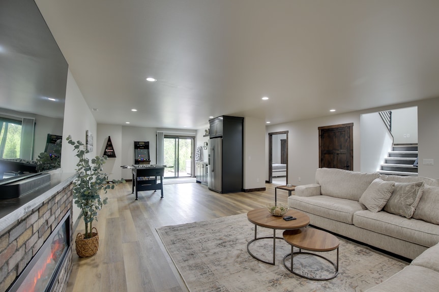 Luxurious Lead Vacation Rental W/ Private Hot Tub! - Deadwood, SD