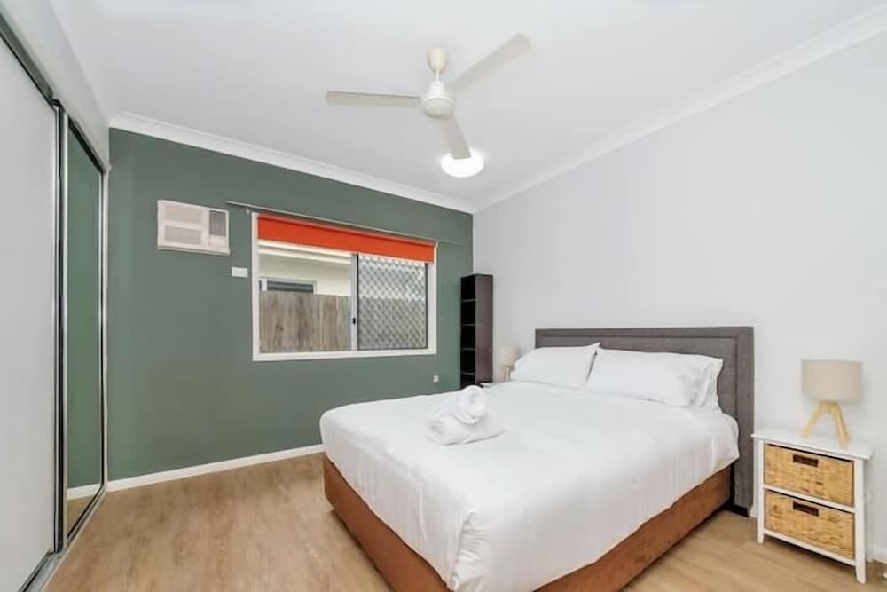 Fairfield Waters Family Retreat - Townsville