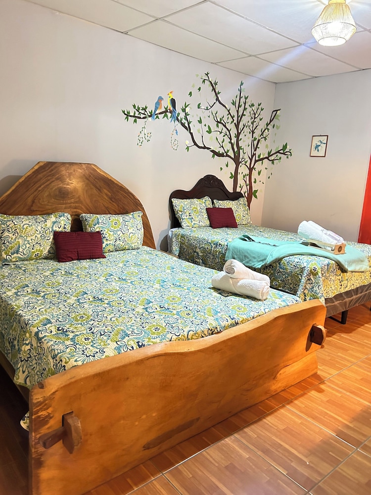 1961 Los Naranjos Hostal - La Libertad, España