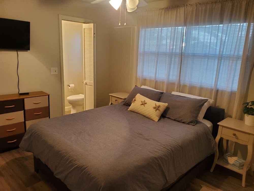 Welcome To Casa De Cruz Where Everything Is A Short Drive Away! Perfect For You! - Tampa Airport (TPA)