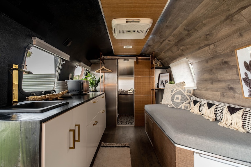 Chic & Modern Airstream + Soaking Tub - California