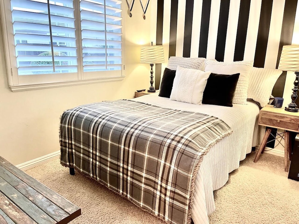 Luxury Resort-style Family Retreat Home For A Coastal Vacation! - Carlsbad, CA