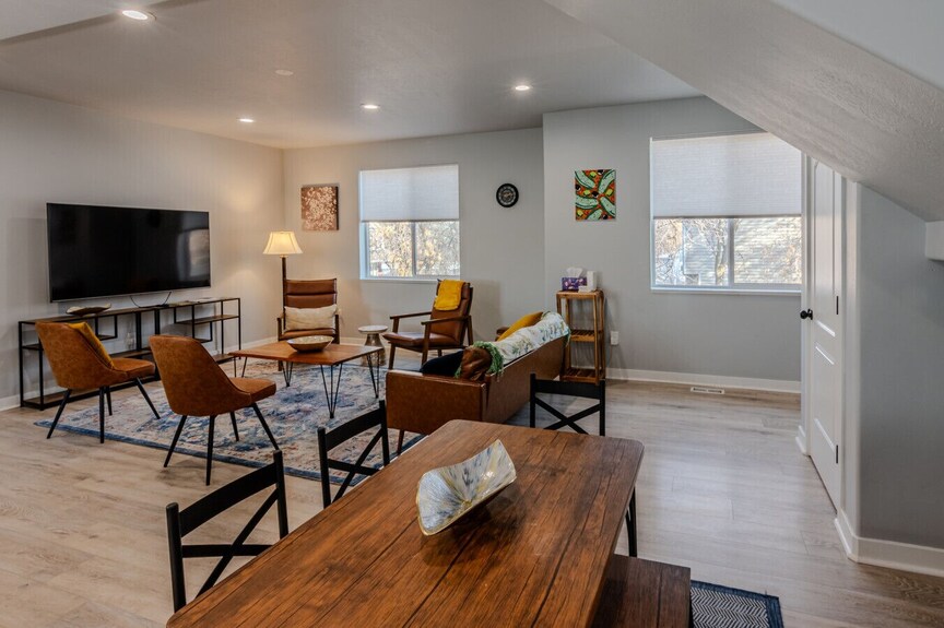 3 Bedroom Townhome Suite - Ogden, UT