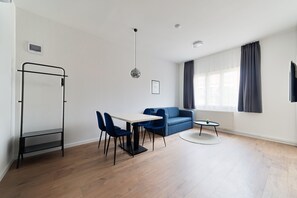 TV de tela plana 110 cm com canais a cabo, TV