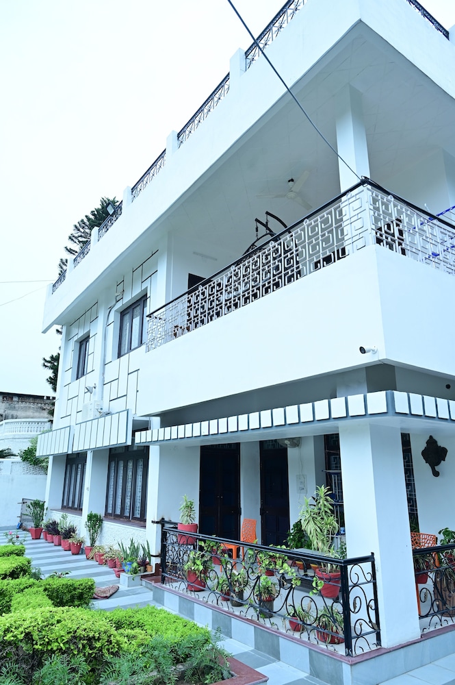 Dhairya Villa Home Away From Home - Jammu