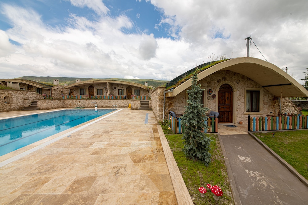 Cappadocia Hobbit House - Cappadocia