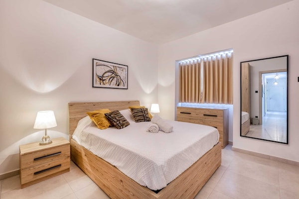 Pool Apartment - Malte