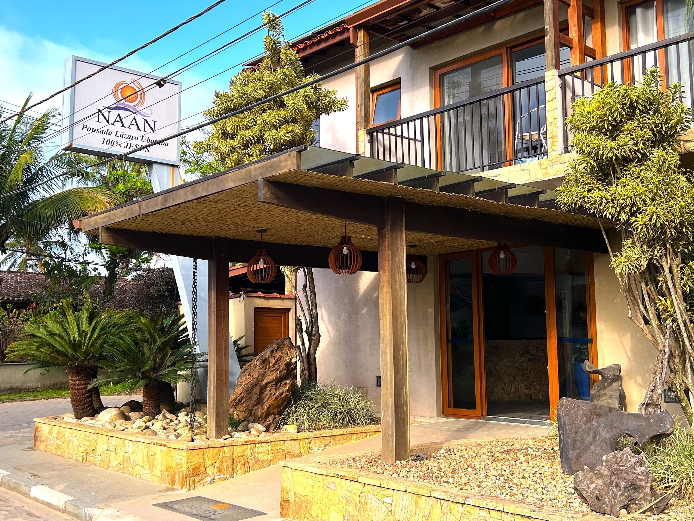 Fachada da propriedade