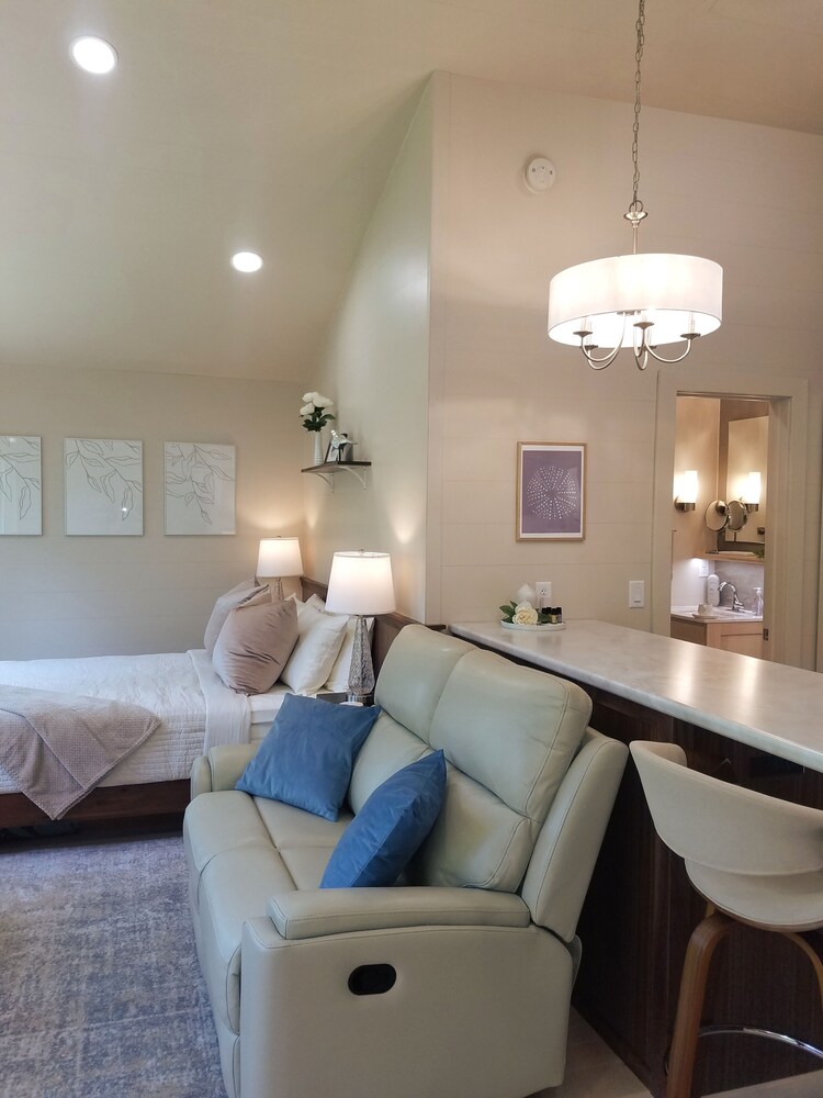Opal Little Lodge - Luxury Stay With A Panoramic Tree Top View - Wisconsin