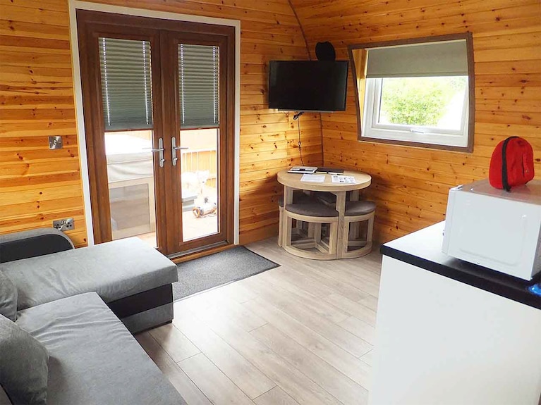 Pod-apartamento-baño Privado-vista Al Campo-dragon's Den 3 - Norfolk