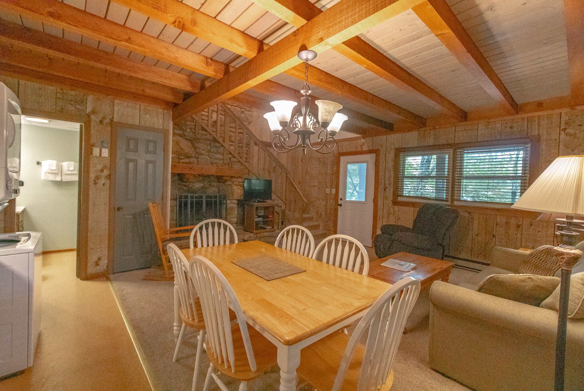 Cozy Cabin #28 - Sleeps 6 - Full Kitchen + Fireplace - Between Boone & Blowing Rock Nc - Boone, NC