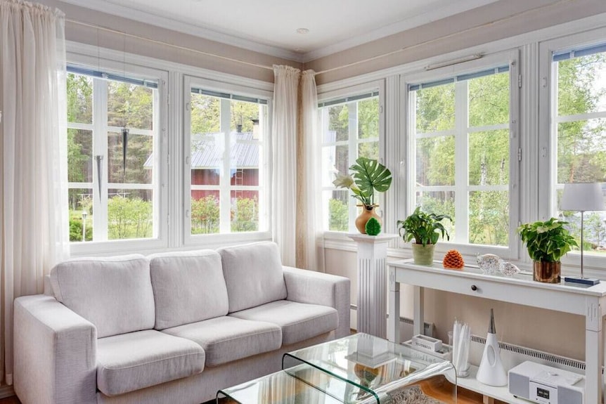 Villa Kesätie · Picturesque Lakefront Haven - Hyvinkää