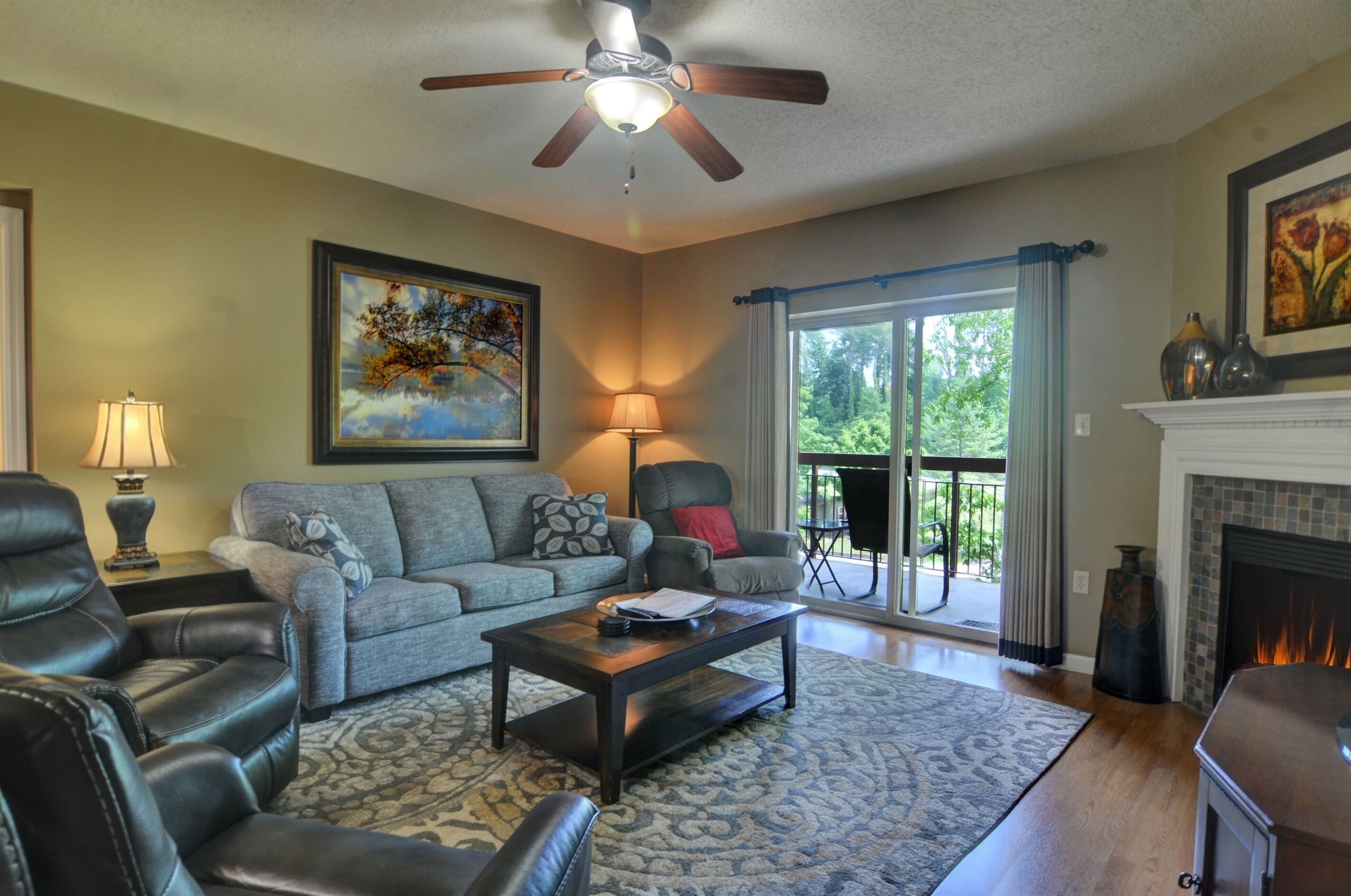 Free Dollywood  Creekside Condo W/ Balcony Near Downtown - Pigeon Forge, TN