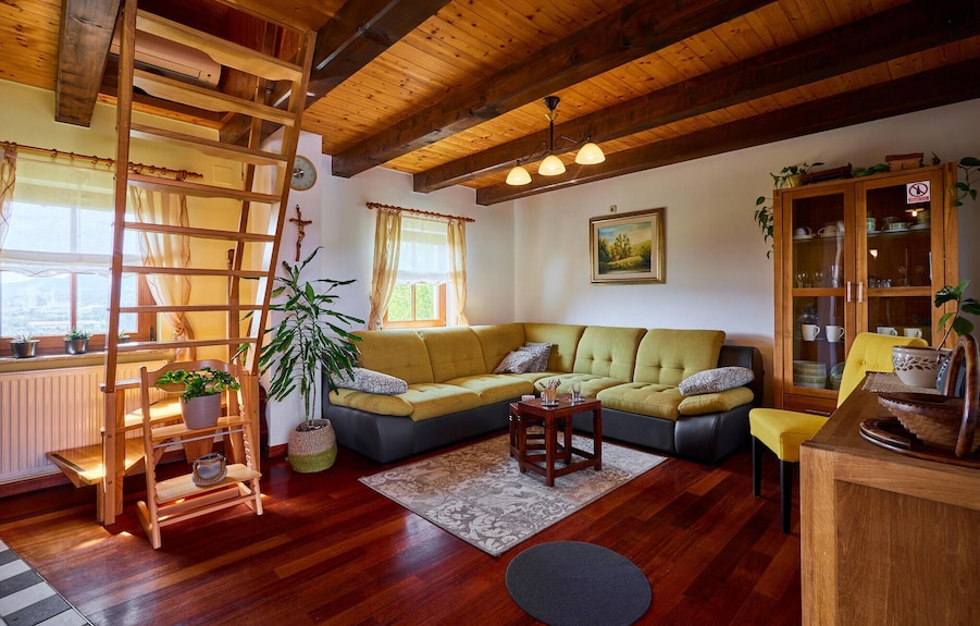 2 Bedroom Nice Home In Donja Stubica - Donja Stubica