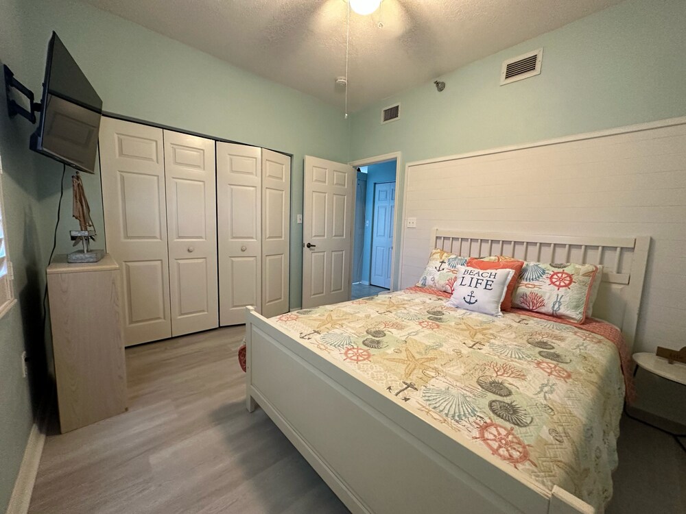 Paradise, Oceanfront Palm Coast! LBTR 37571 - Flagler County | Vrbo