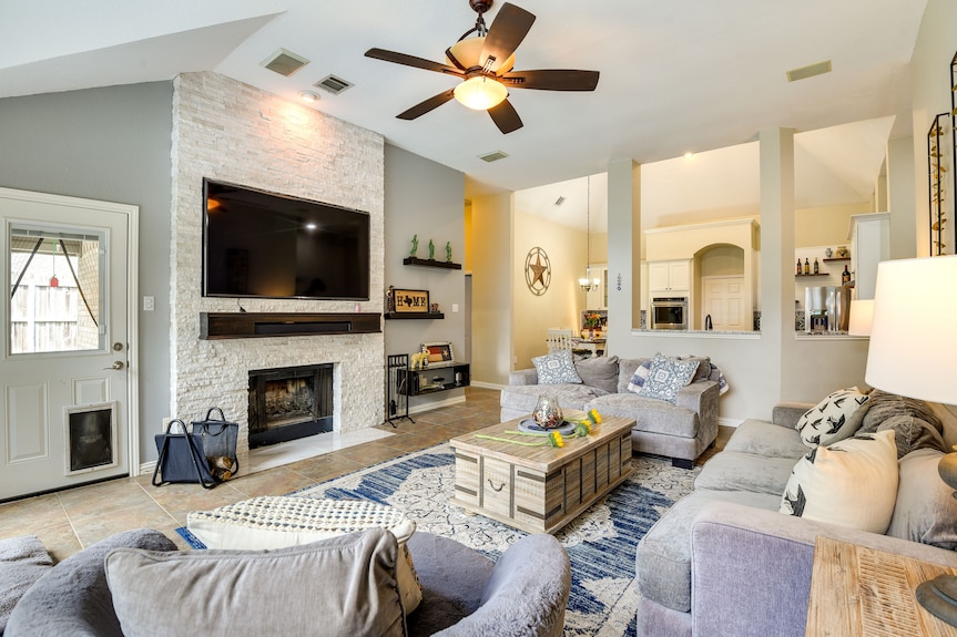 Spacious Flower Mound Home In Central Location! - Grapevine, TX