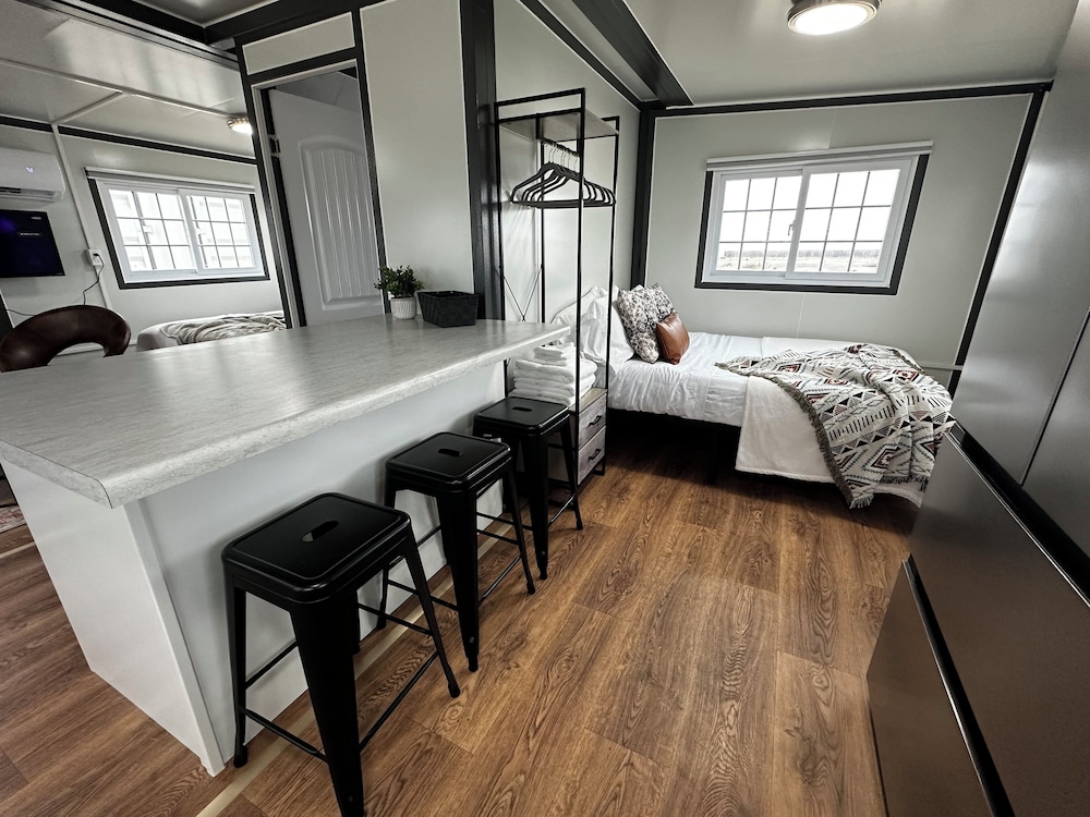 Cozy Space, Expansive Feel: Very Open Boxhouse, Monahans, Tx - Monahans Sandhills State Park, Monahans
