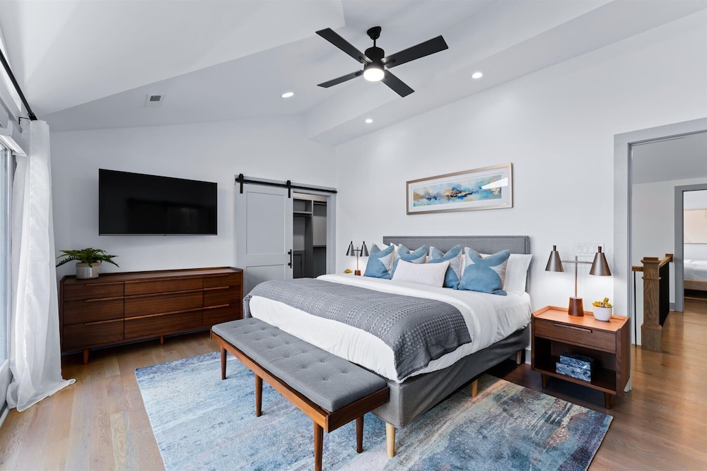 Elysian Shores W/heated Pool & Optional Boat Rental - Davidson, NC