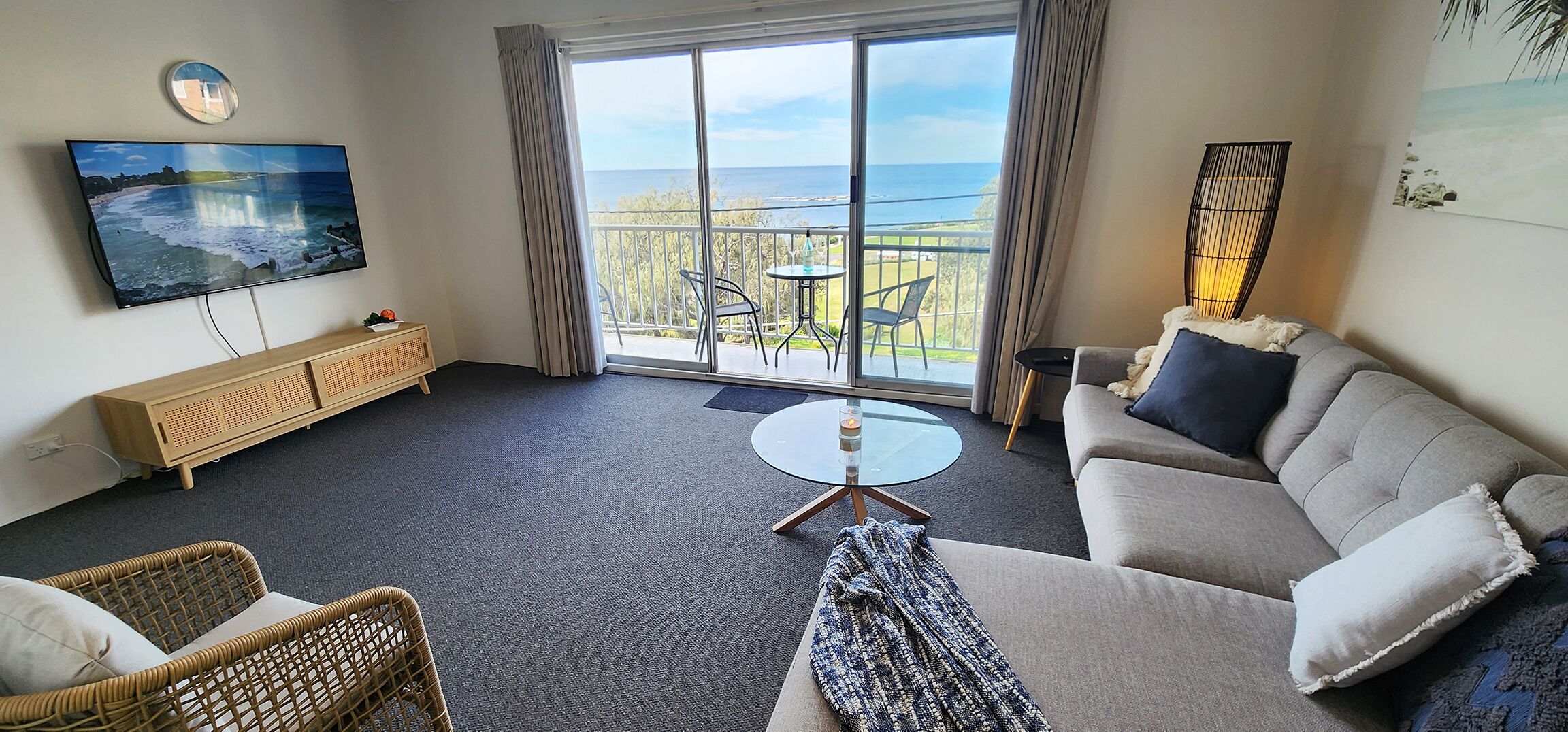 Penthouse Apartment With Ocean Views - 1 Bed, 1 Bath, Parking. Coogee Beach - Coogee