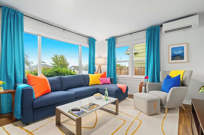 Perfect Location - 5 Min Walk To Safeway And Downtown! - Port Angeles, WA