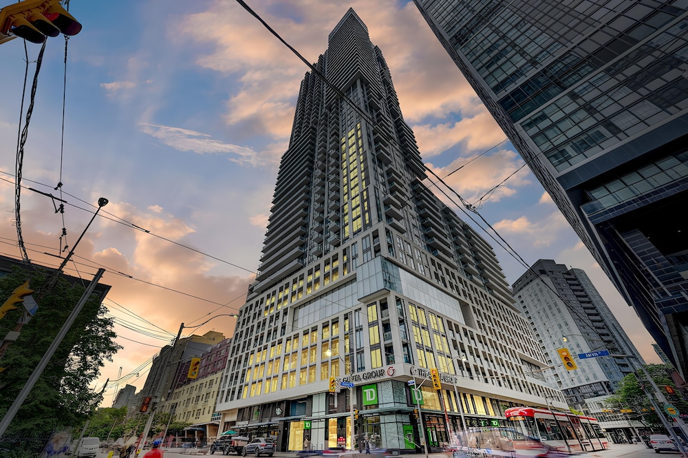 Movich - Toronto