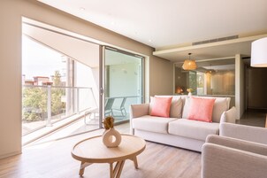 Apartamento, 1 quarto | Sala de estar | Televisor de ecrã plano de 49 polegadas com canais digitais, televisor 