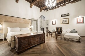 Quarto Familiar | Secretária, cortinas/cortinados opacos, quartos insonorizados 