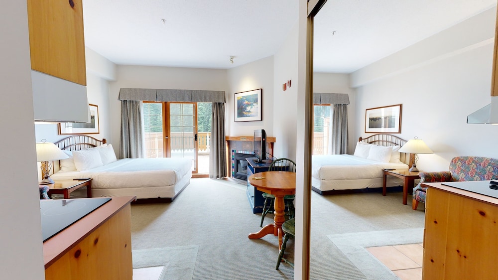 Hearthstone Lodge #205 - Sun Peaks Resort, BC
