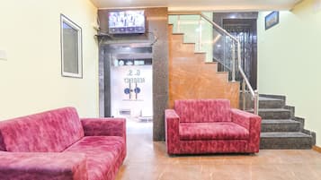 Área de estar no saguão