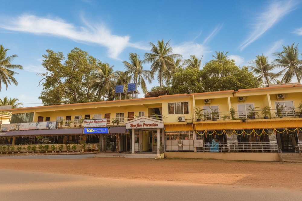 Fabhotel Morjim Paradise - Goa