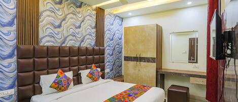 Quarto Deluxe | Lençóis de algodão egípcio, roupa de alta qualidade, cofre no quarto