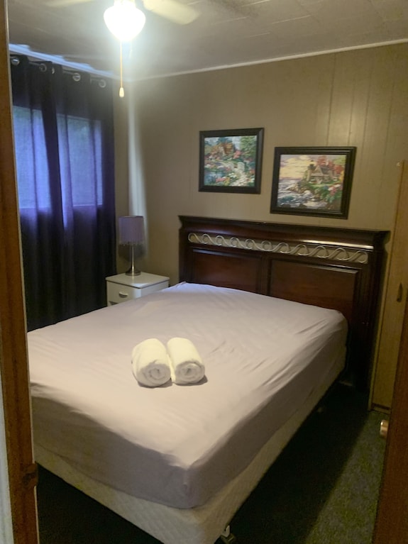 Pelican #8 Graceland Cottages - Ontario