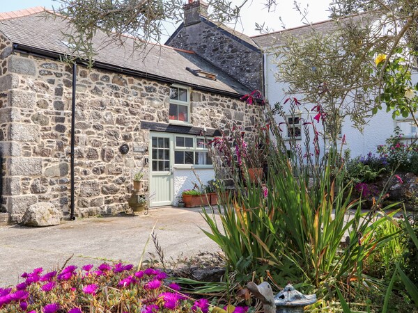 The Barn At Trevothen Farm - Coverack