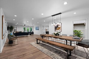Casa, várias camas (Queens Cove) | Restaurantes