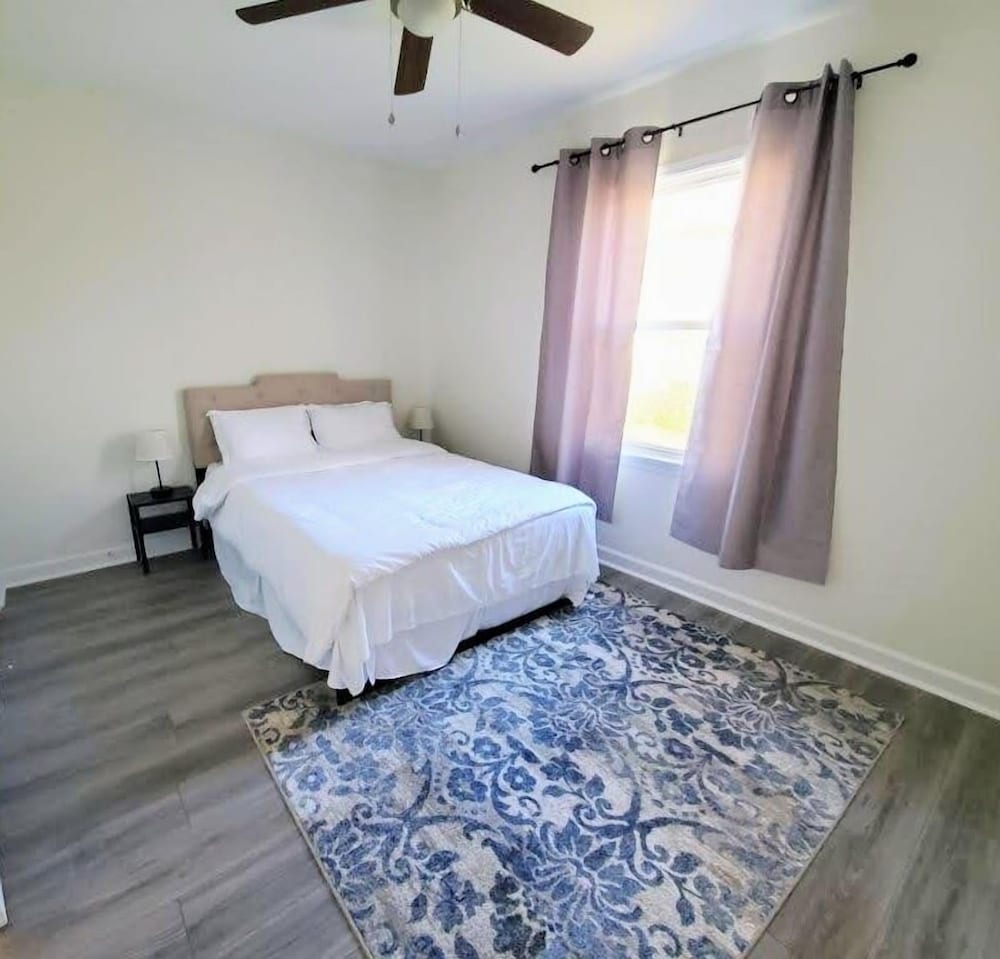 Lakewood/lyon Park Renovated Cottage Near Duke 28b - Durham, NC