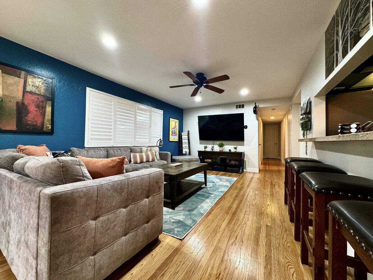 *Hot Tub*cul-de-sac*2 King Beds*expensive Bedding* - Elk Grove