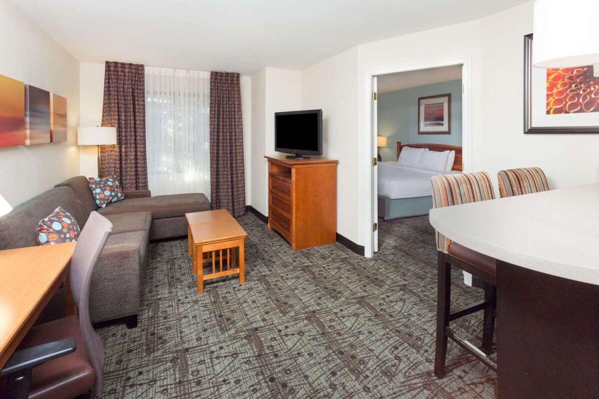 Look No More! Contemporary 1br Suite With Full Kitchen, Pets Are Welcome! - Georgia, GA