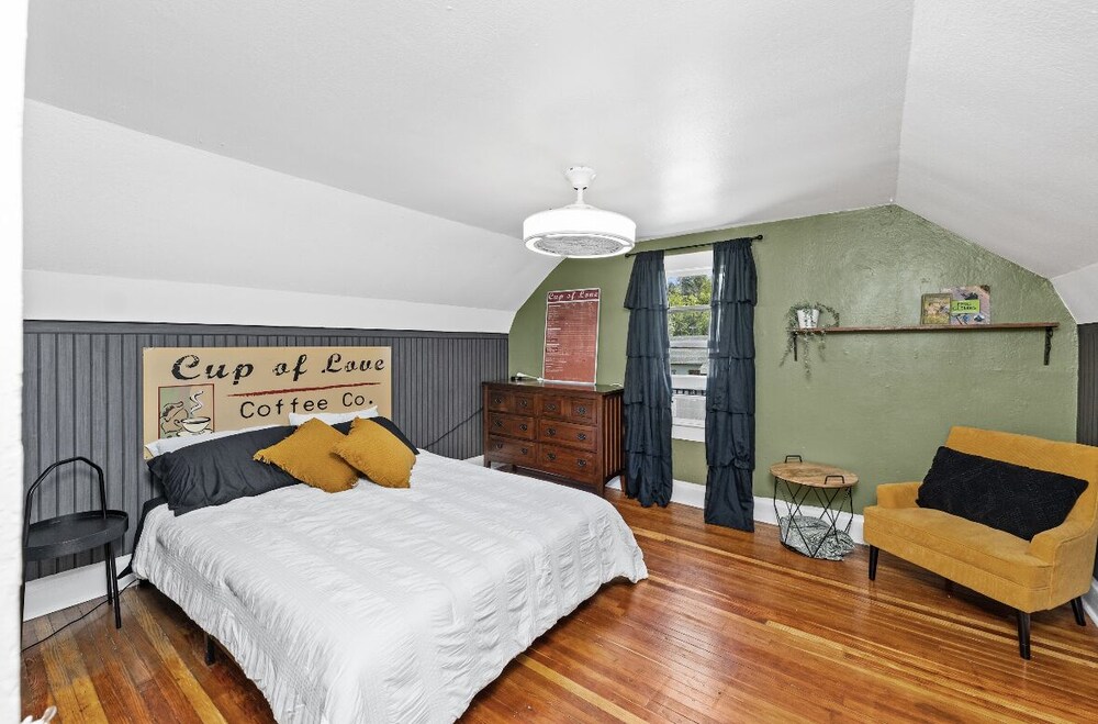 1890's Renovated Downtown Coeur D’alene Home - Idaho