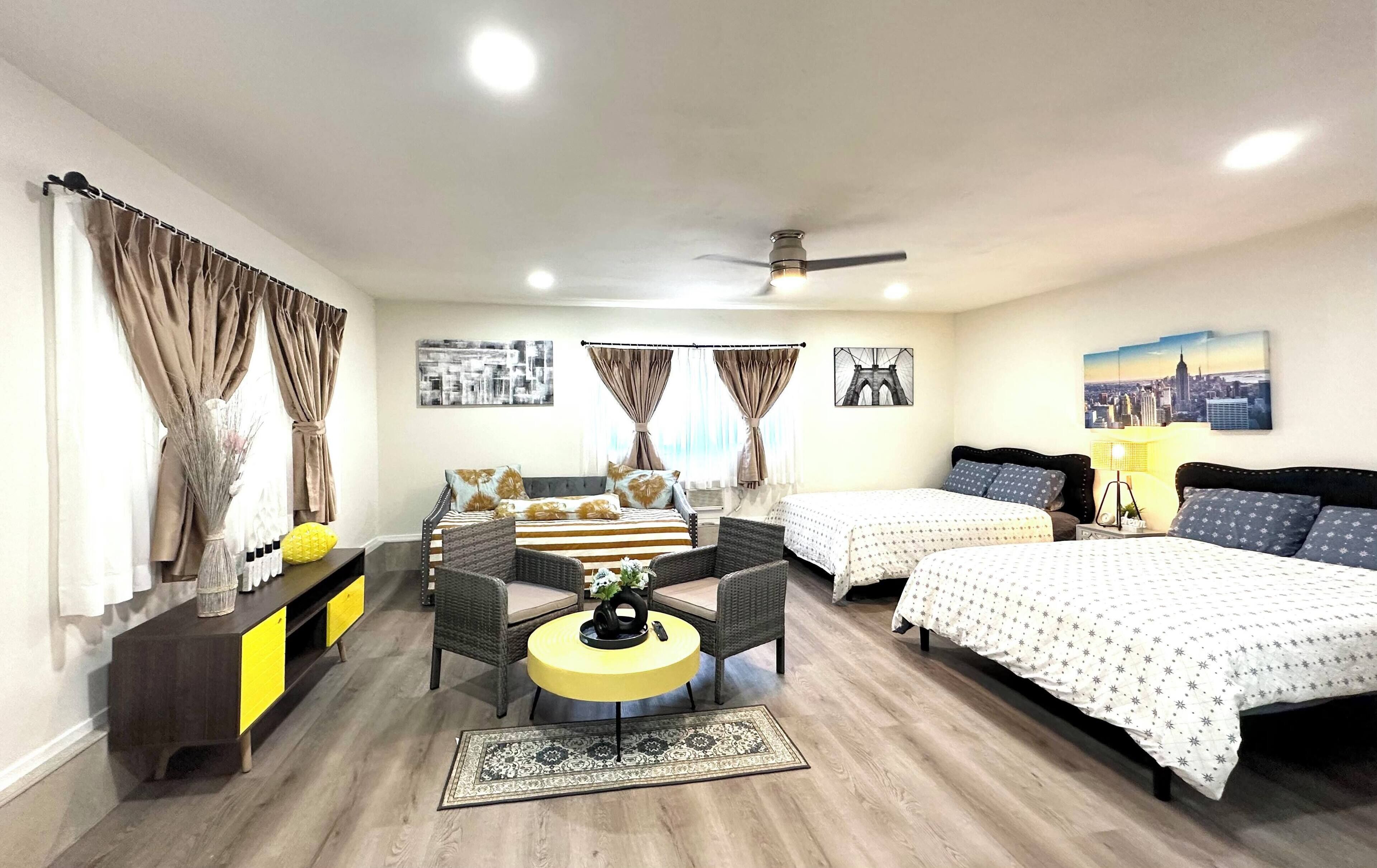 Adventure Awaits In Socal: Upscale Home For 6 Near Disney, Beaches&top Oc Spot - Costa Mesa, CA