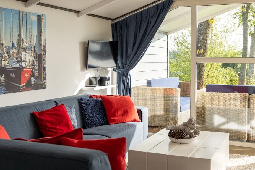 Modern Chalet Vlakbij Het Sneekse Meer - Heerenveen