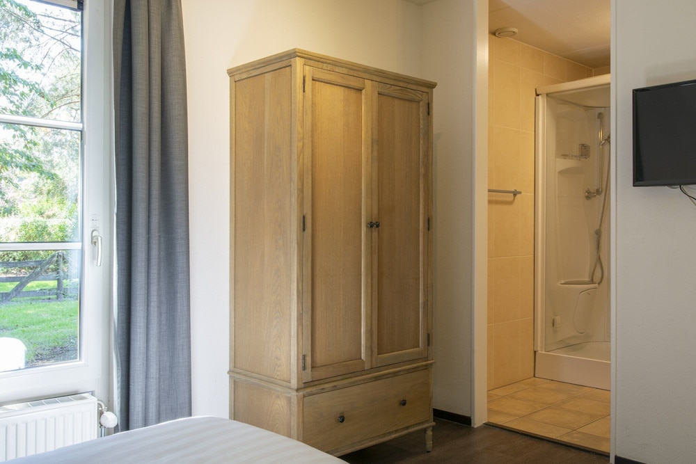 Maison Rénovée Avec Trois Salles De Bains, Breda à 10 Km - Bréda