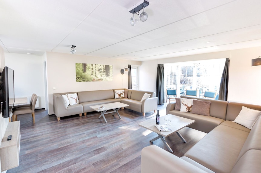 Villa Near Breda & Biesbosch National Park - ブレダー