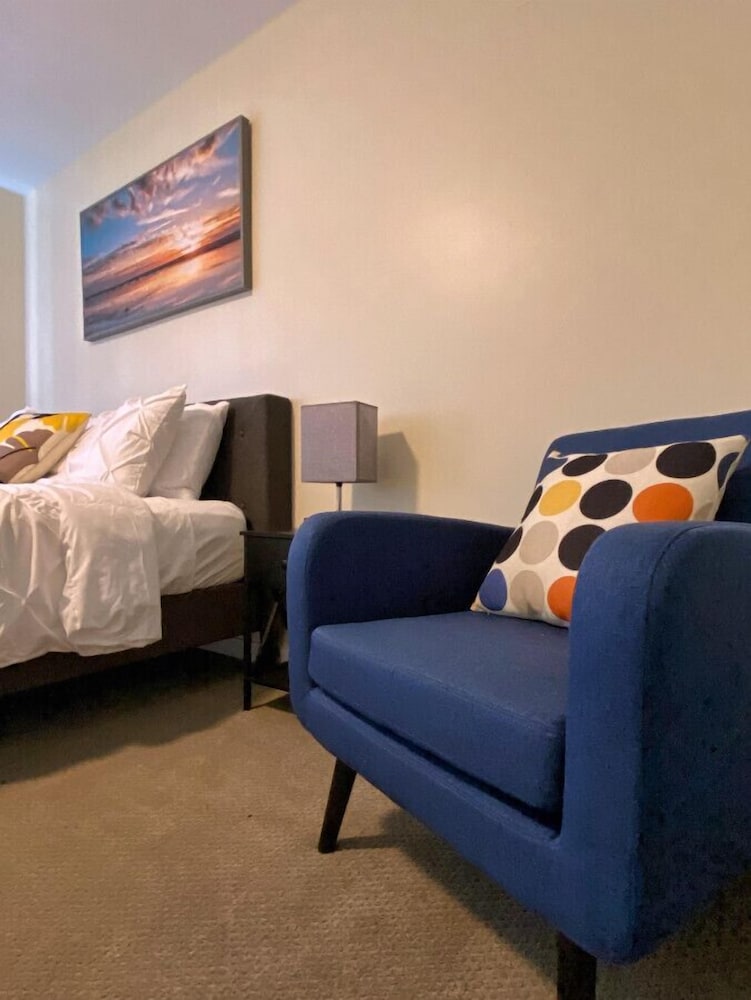 Family Friendly Nature Getaway Near Golf Course - Kalamazoo, MI