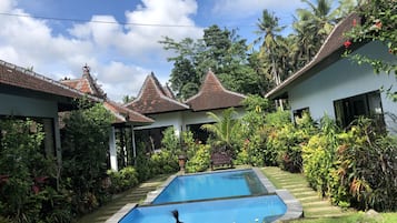 Piscina externa