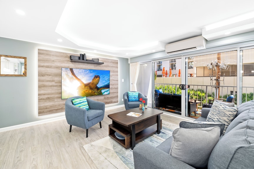 Fully Renovated 2br/2ba Near Waikiki Beach+parking - Kaneohe, HI