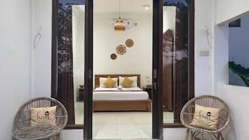Quarto Deluxe, 1 cama de casal, vista para a montanha | 1 quarto, camas de colchão pillowtop, com decoração personalizada