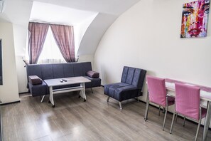 Televisor LCD de 90 polegadas com canais via satélite, piso aquecido 