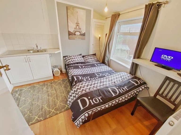 Cottage Holiday Home Hot Tube London - London